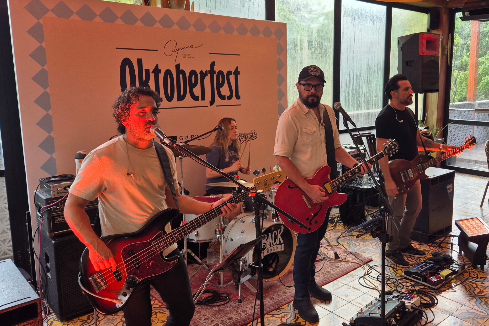Oktoberfest en Cayenna Restaurant: Una Celebración con cerveza ...